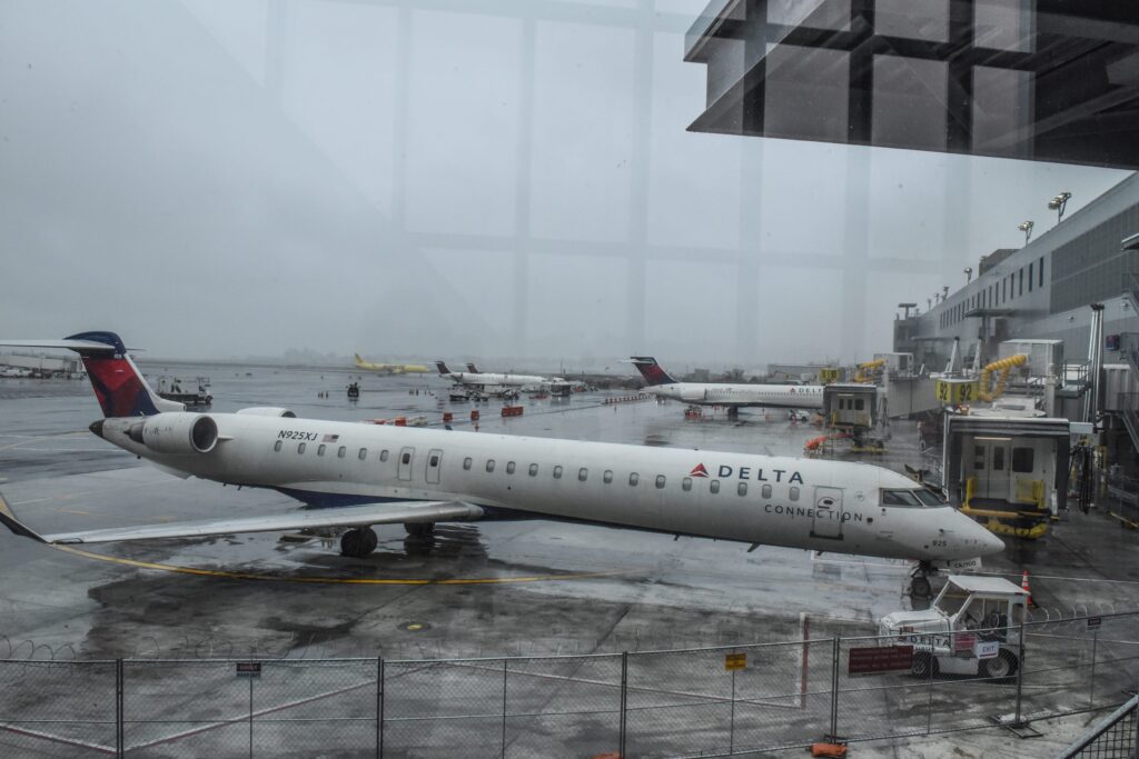 Delta Flight Wing Strikes Runway at LaGuardia; FAA Investigates